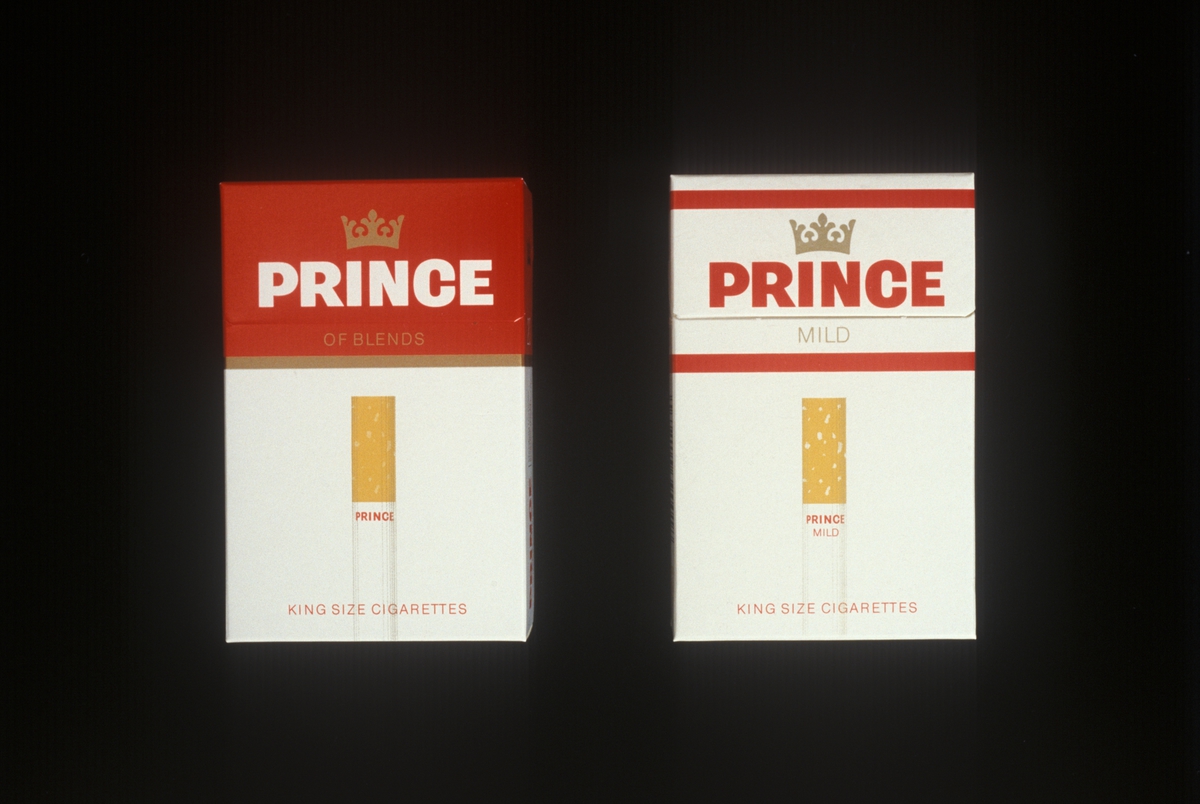 Reklamefoto av sigaretter type Prince og Prince mild. - Norsk ...