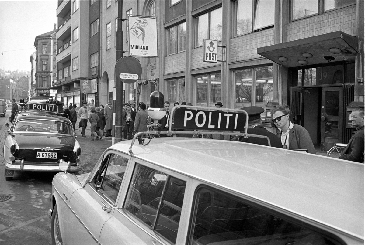 Ran på postkontoret på Grønland, Oslo, mai 1963. - Norsk Folkemuseum ... Ran på postkontoret på Grønland, Oslo, mai 1963. - Norsk Folkemuseum ...