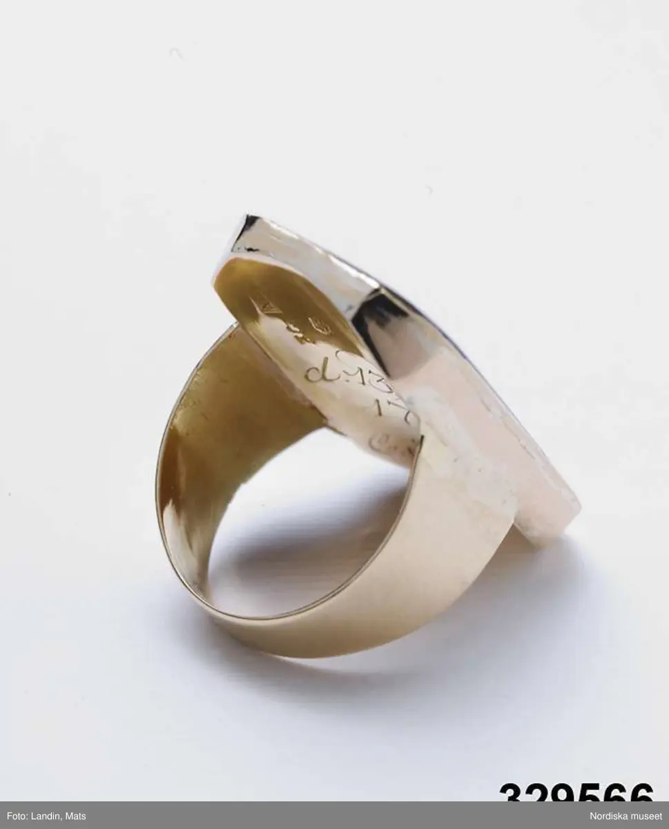 Ring - Nordiska museet / DigitaltMuseum