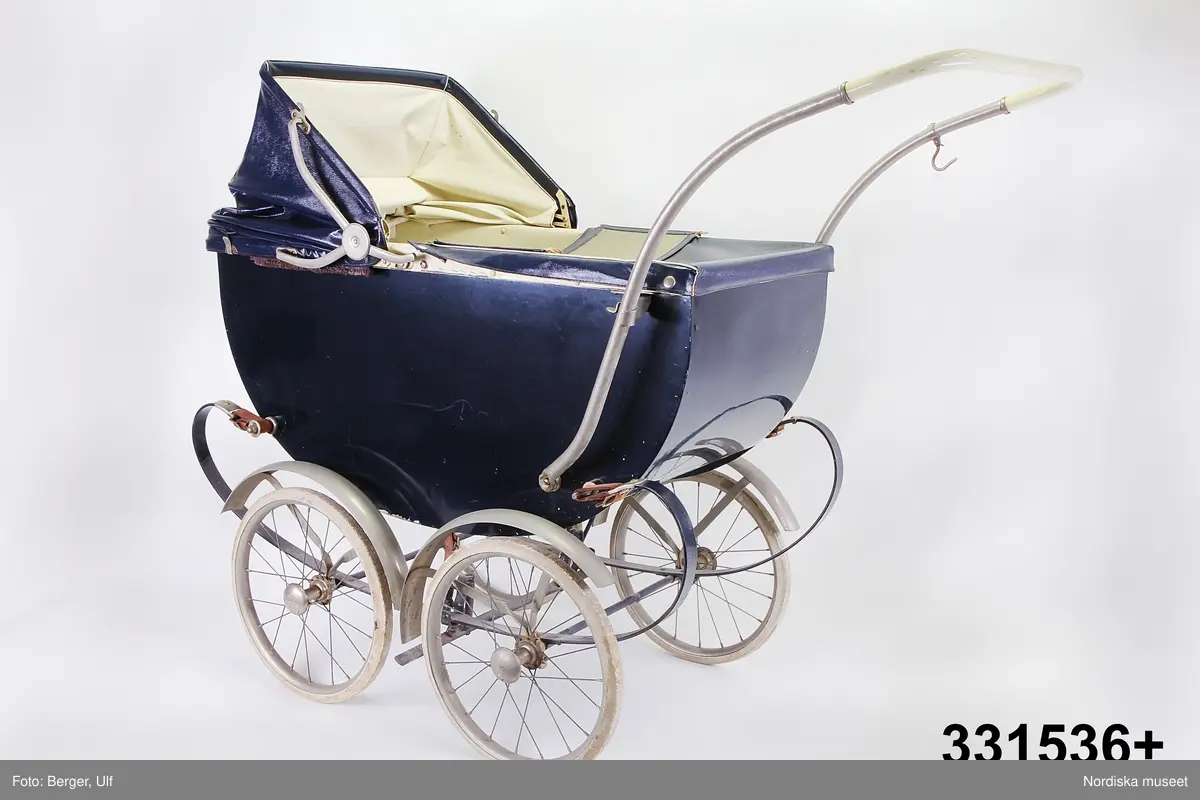 Barnvagn - Nordiska museet / DigitaltMuseum