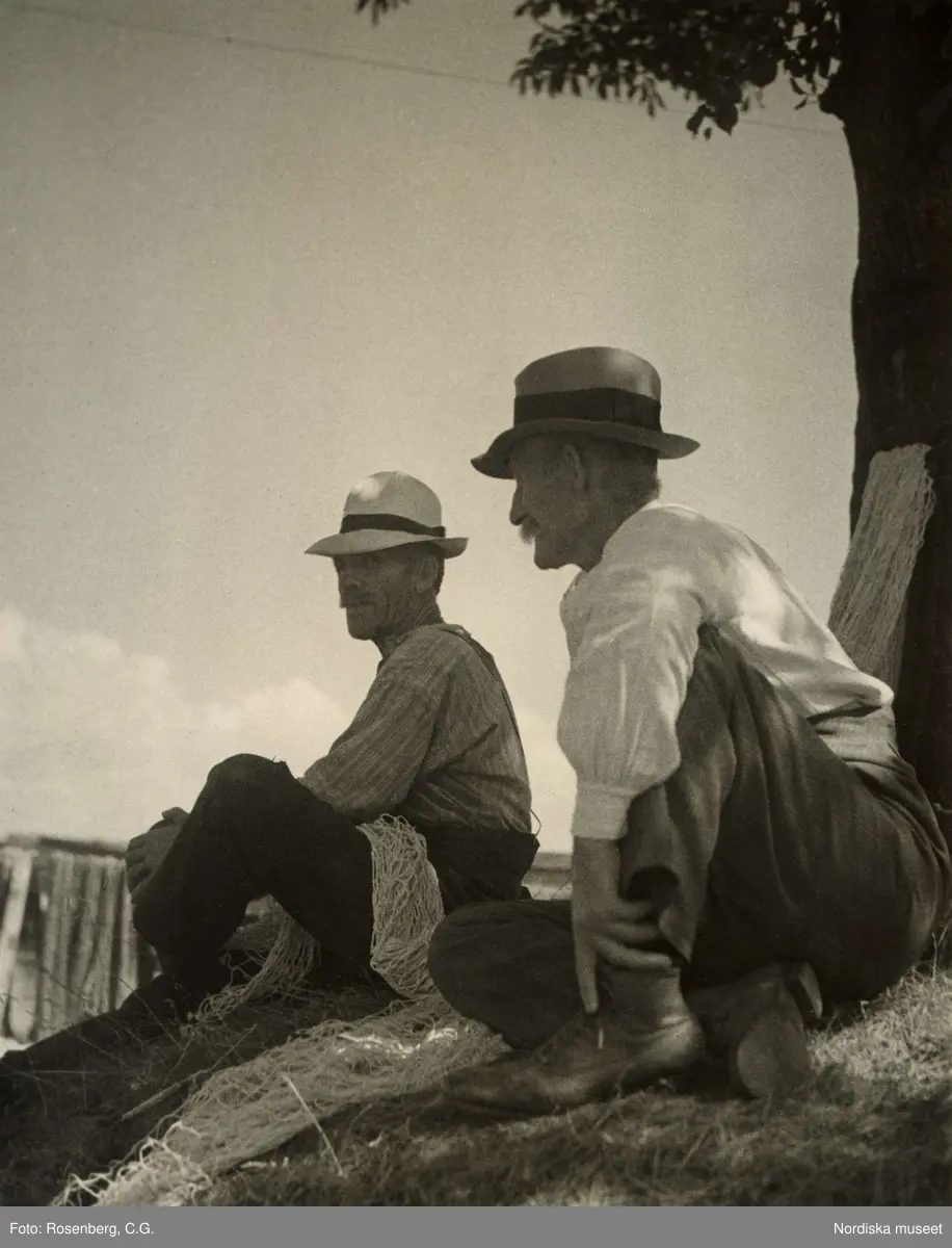 Fiskare i vila. Halmstad fiskehamn, 1930-tal. - Nordiska museet ...