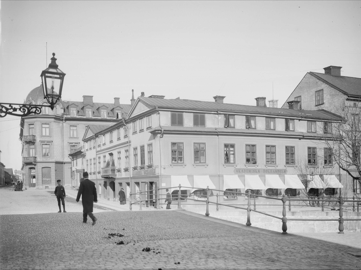Gamla torget och Östra Ågatan från Dombron, Dragarbrunn, Uppsala 1901 ...
