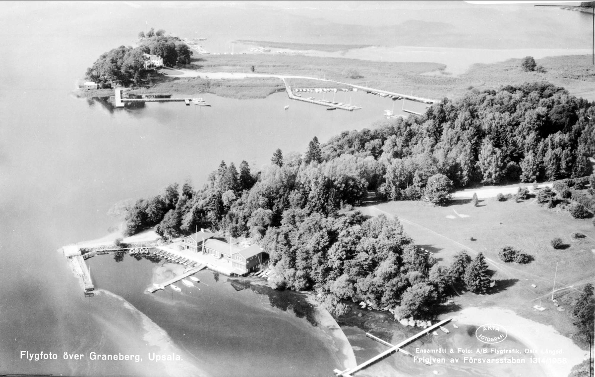 Flygfoto över Graneberg och Skarholmen, Sunnersta, Uppsala 1958 ...