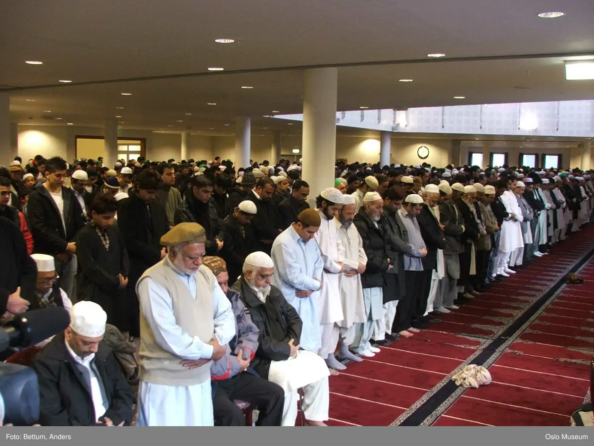Islam, moske Central Jamaat-e Ahl-e Sunnat Norway, Id al-adhan fering ...