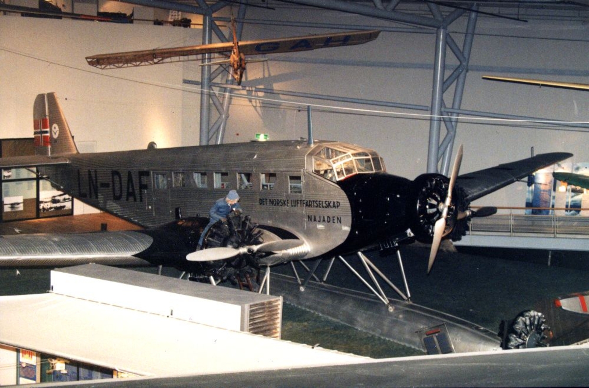 Ett fly:, LN-DAF,Junkers JU 52/3m, tysk transport - og passasjerfly ...