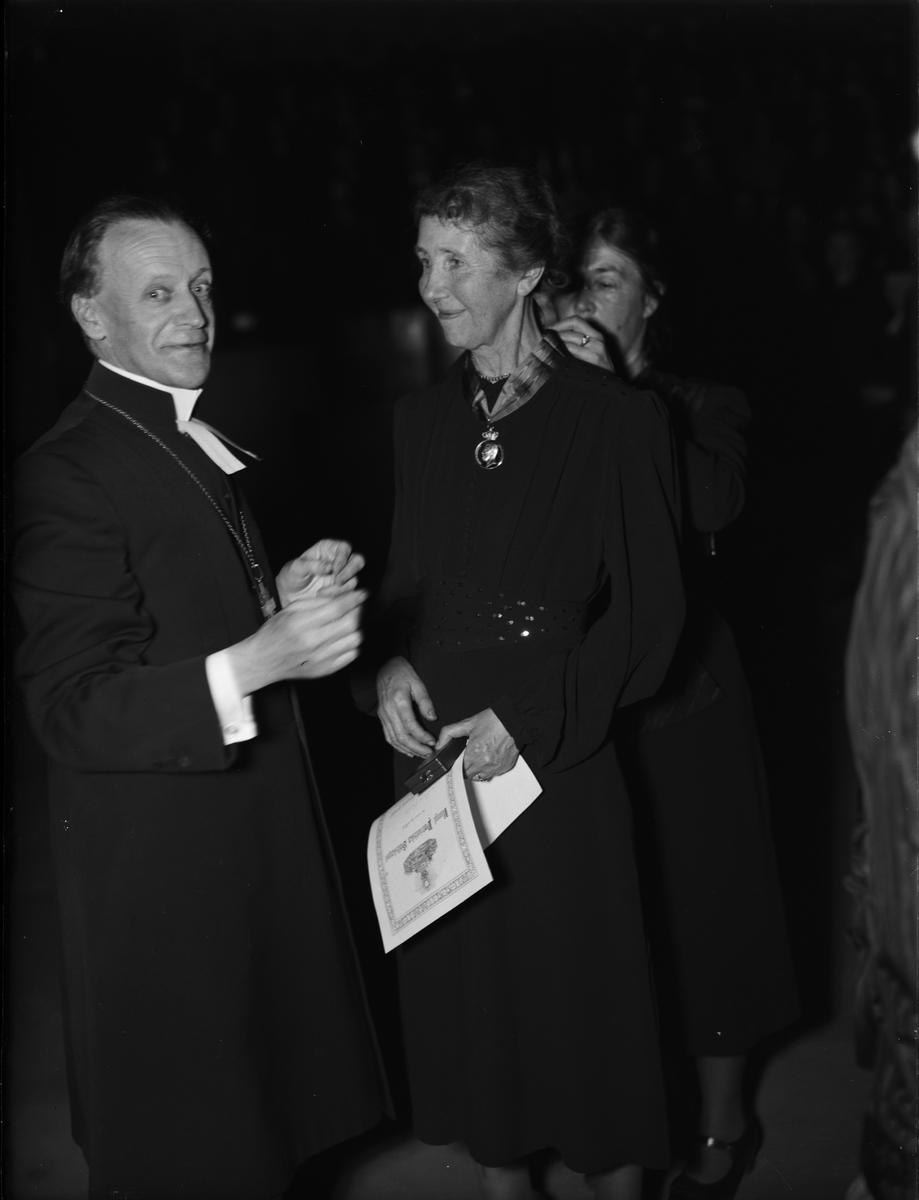 "Enskilda läroverket firade glansfull 50-årsfest" - ärkebiskop Erling ...