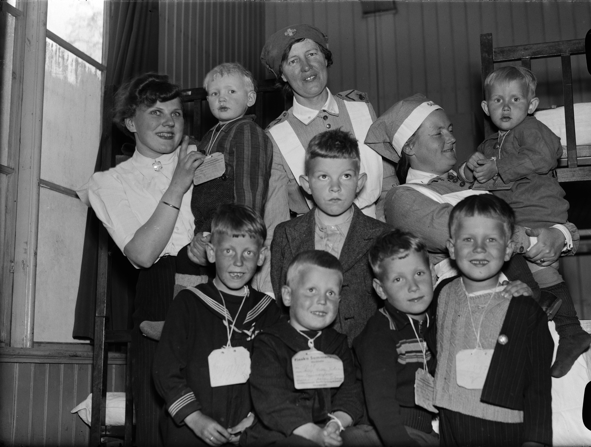 "Stor kontingent finska barn till Upsala i går" - finska flyktingbarn ...