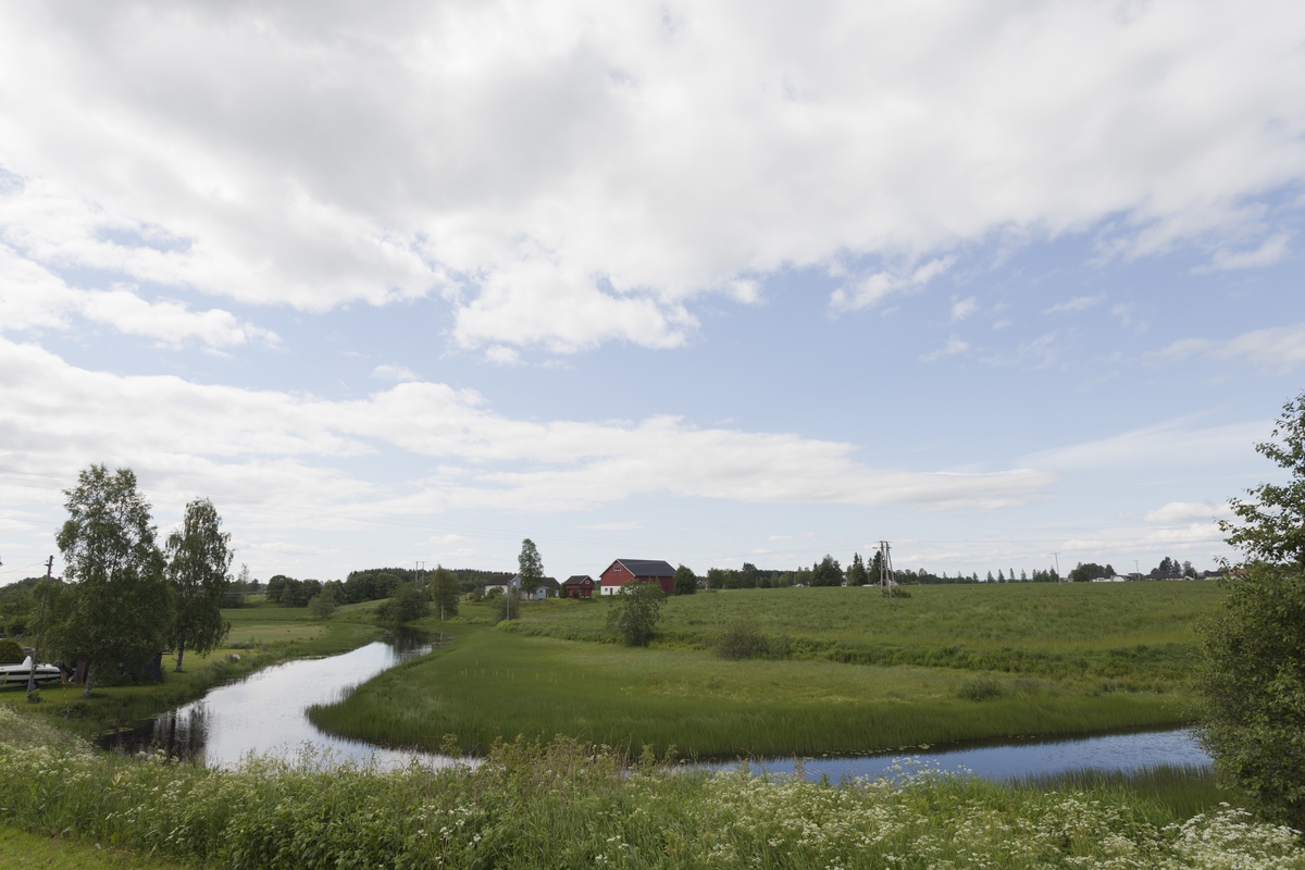 KULTURLANDSKAP LANGS KAMPÅA, ÅLAND I ØSTRE FENSTAD Bentstua, g. nr 21 ...