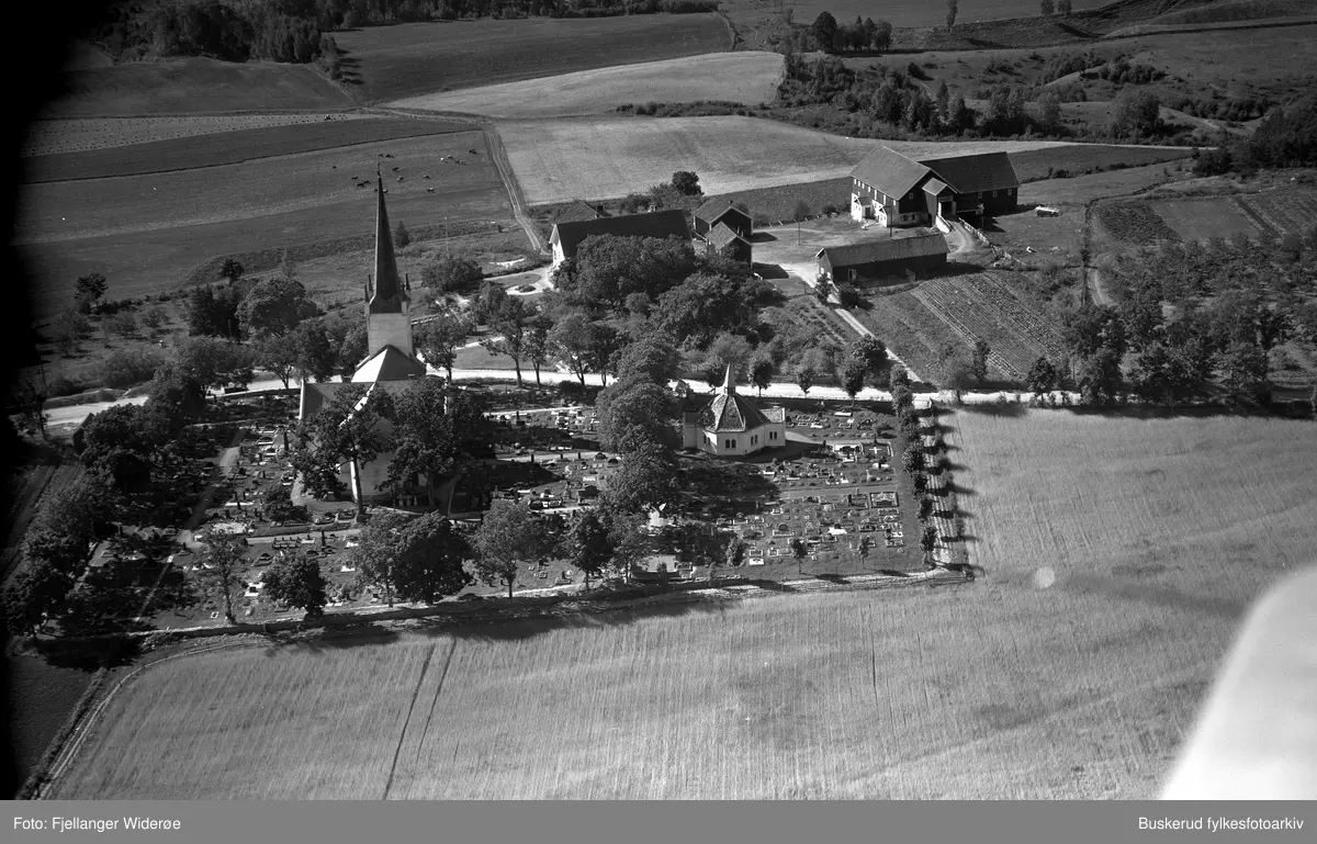 Norderhov kirke og Norderhov gamle prestegård Det gamle kapellet 24/8 ...