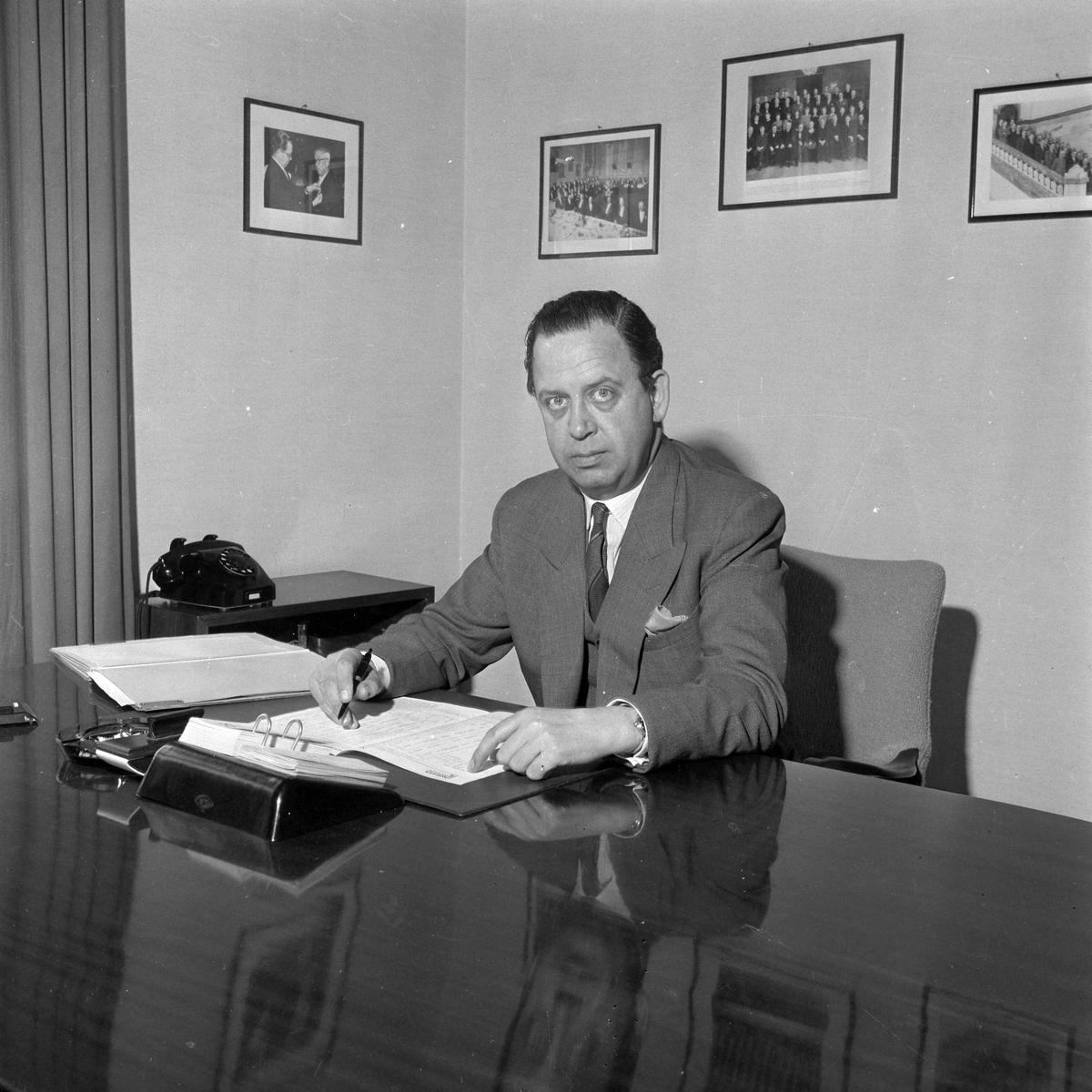 Direktør Per Ravnsborg Gjertsen i Norges Bank - Sverresborg Trøndelag ...