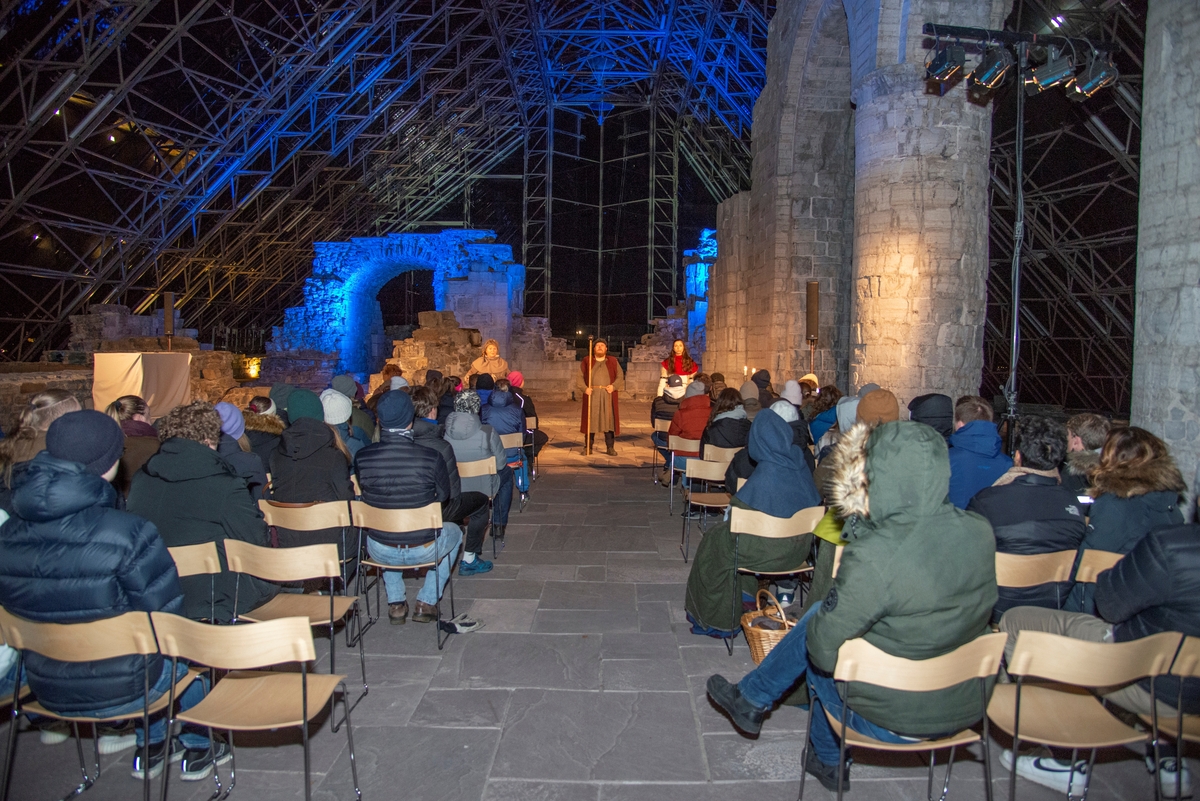 Teaterforestillingen" En Hamarkrønike" i 2021. Dette er historien om ...