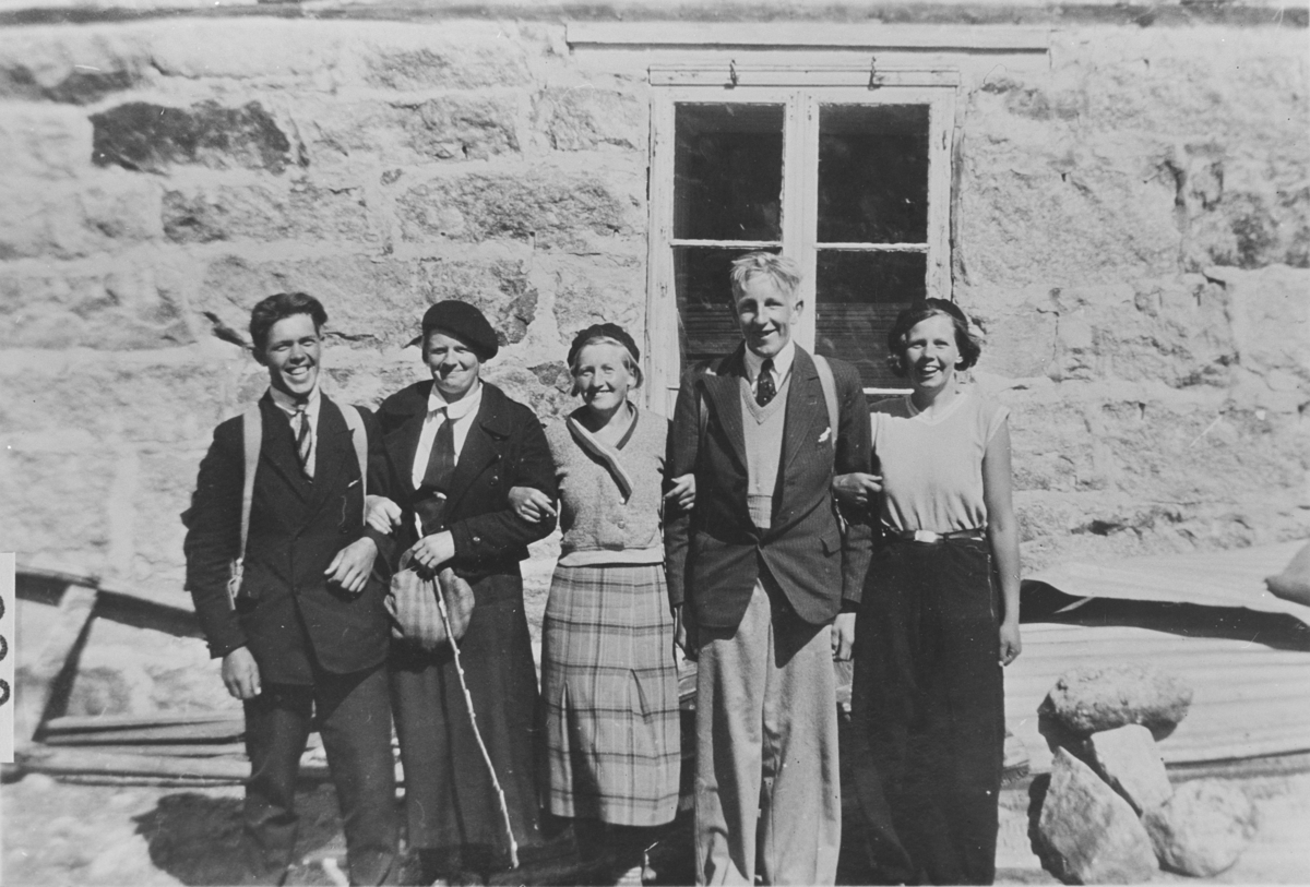 Tur til Norefjell, 1936. Fra venstre: Knut Åsterud, Kristi Thingelstad ...