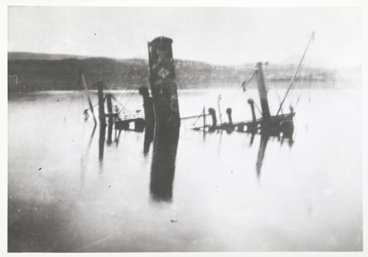 KRIGEN 1940/NORD-NORGE/NARVIK - Forsvarets museer / DigitaltMuseum