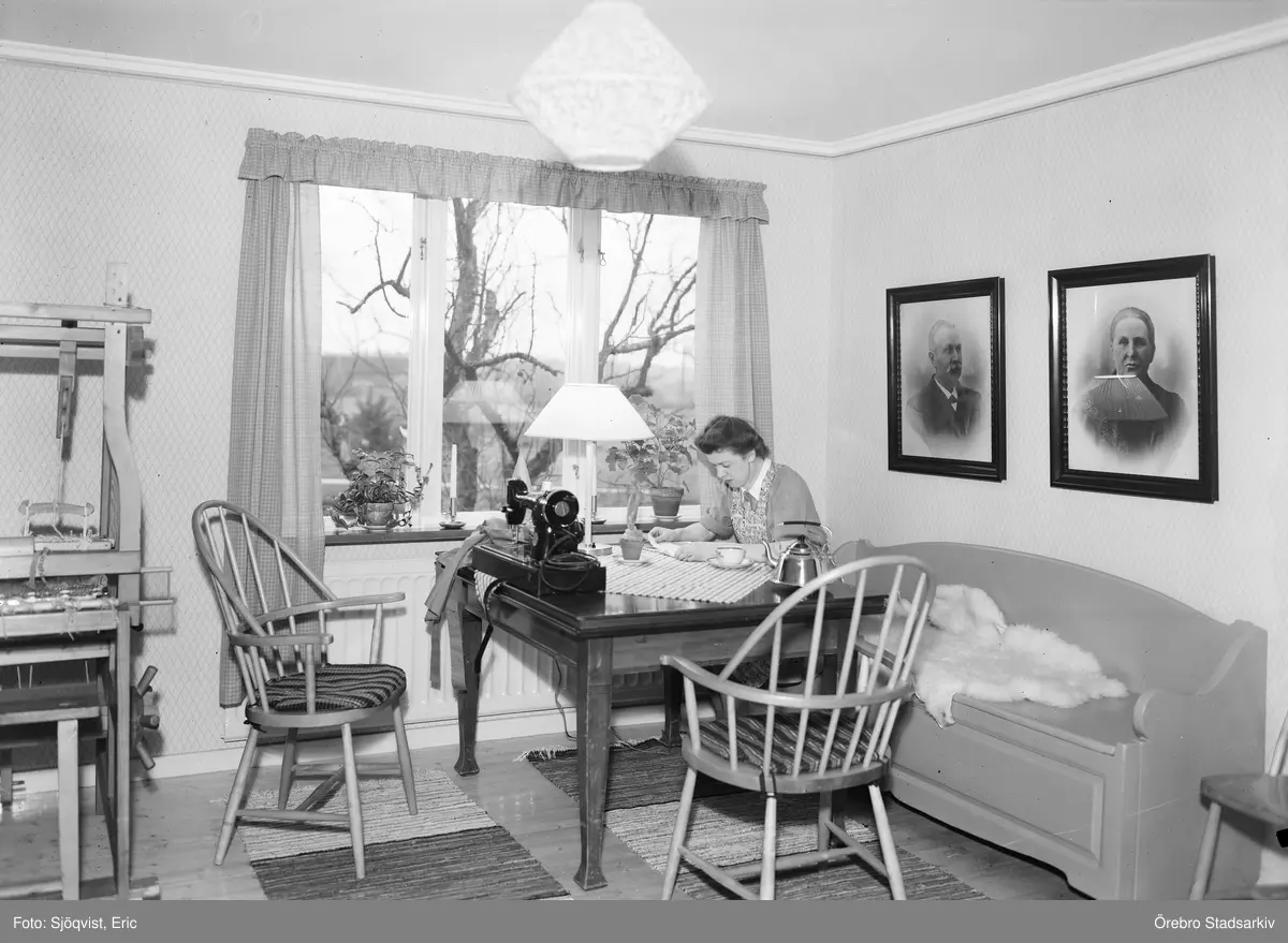 Kaffepaus vid köksbordet, 1948 - Örebro Stadsarkiv / DigitaltMuseum