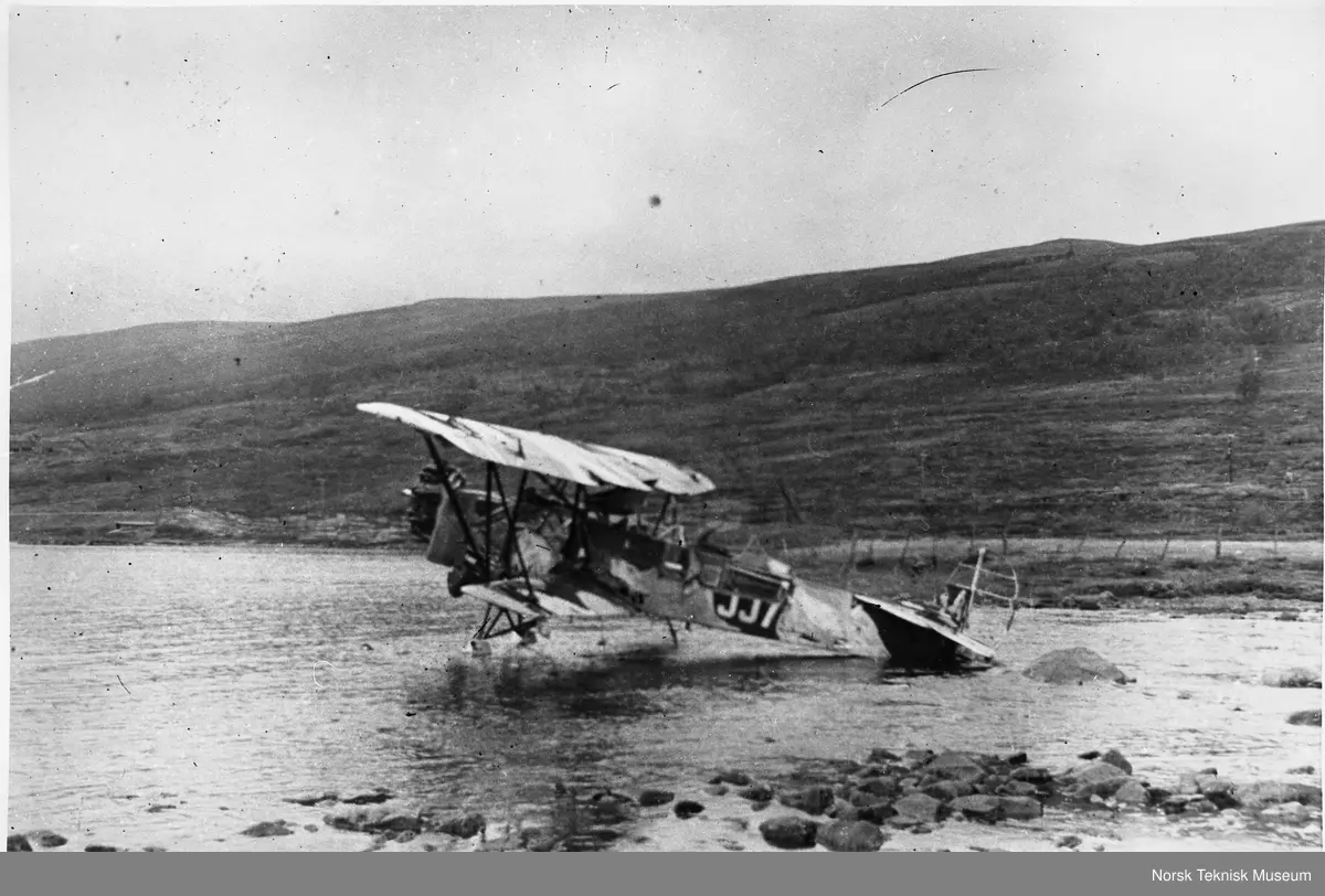 Vrak av Fokker CVE på Dovre - Norsk Teknisk Museum / DigitaltMuseum