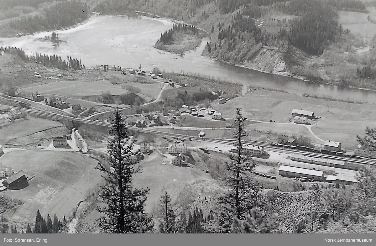 Oversikt over Grong stasjon - Norsk Jernbanemuseum / DigitaltMuseum