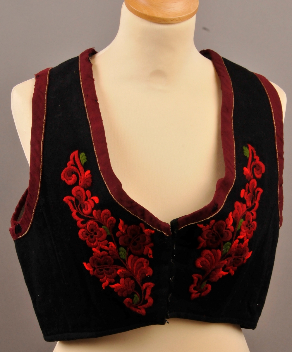 Bunadsliv - Vest-Telemark Museum / DigitaltMuseum