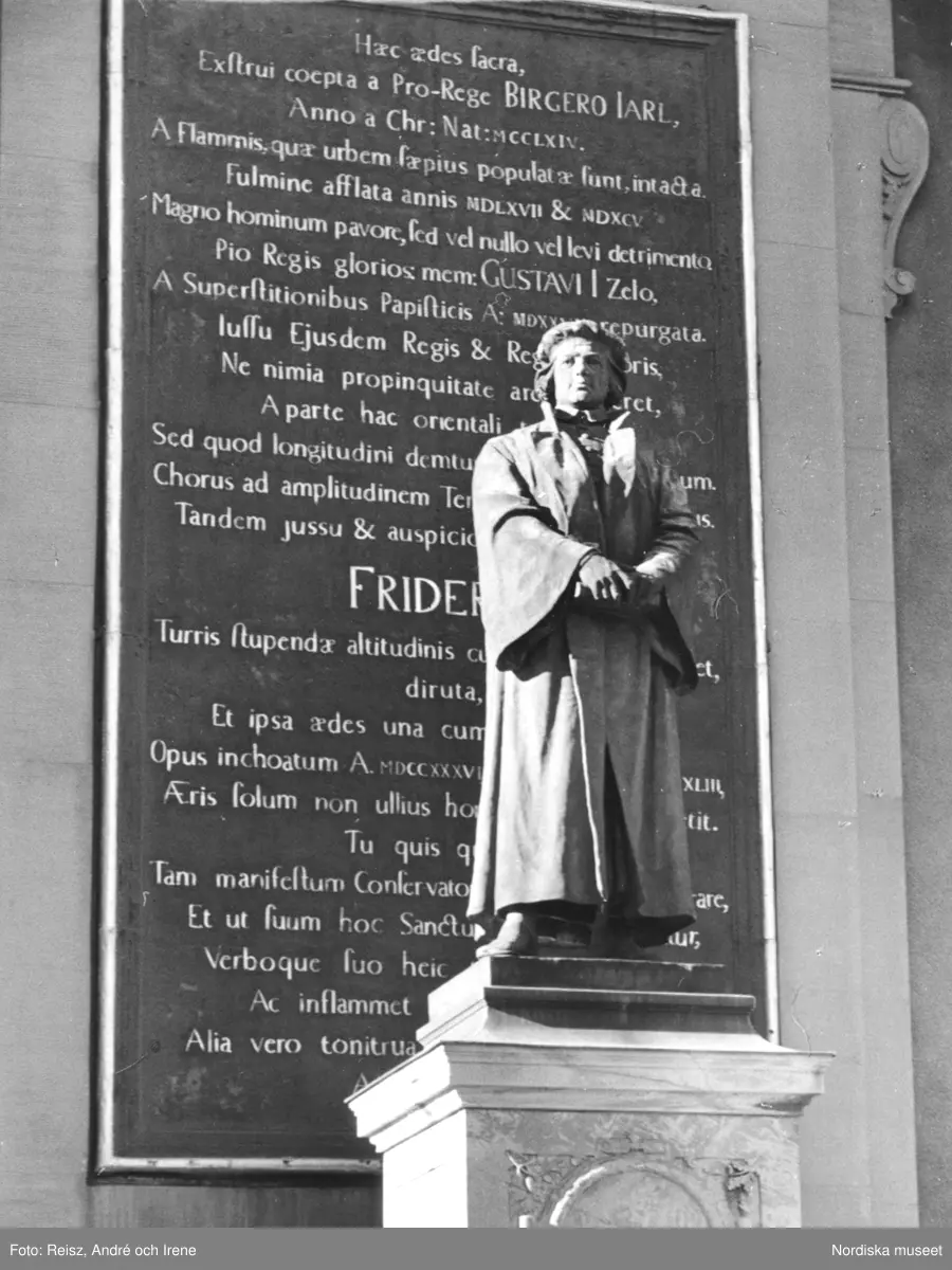 Stockholm. Staty föreställande Olaus Petris utförd av Johan Theodor ...