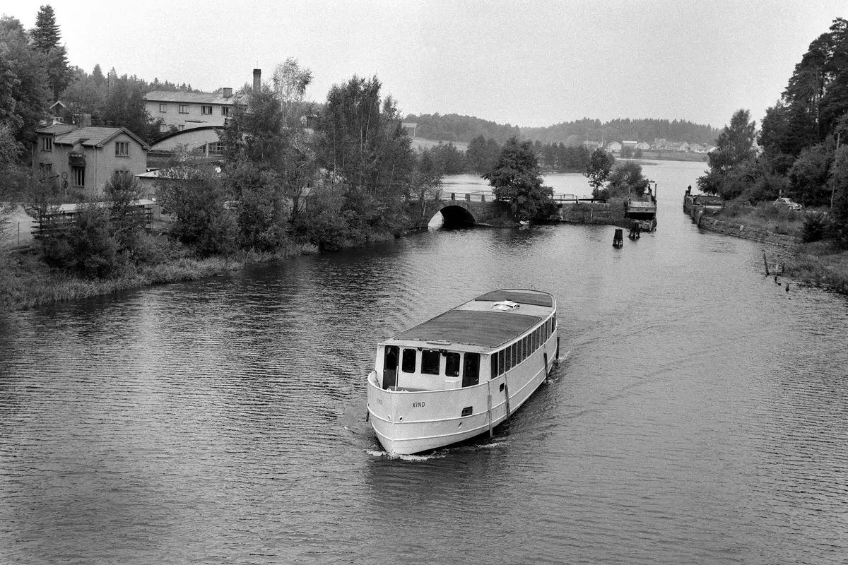 Passagerarbåten Kind vid Hjulsbro, 1964. - Östergötlands museum ...