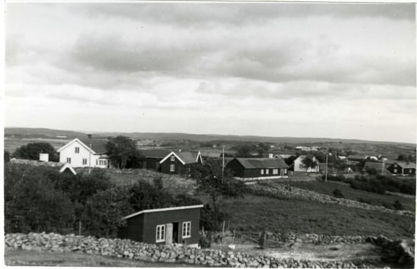 Panorama över Bua gamla bondby från öster mot väster. - Hallands ...