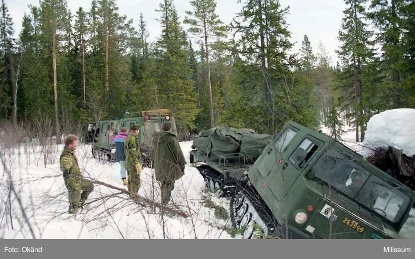 Bandvagn 206. Fältarbetscentrum. - Miliseum / DigitaltMuseum