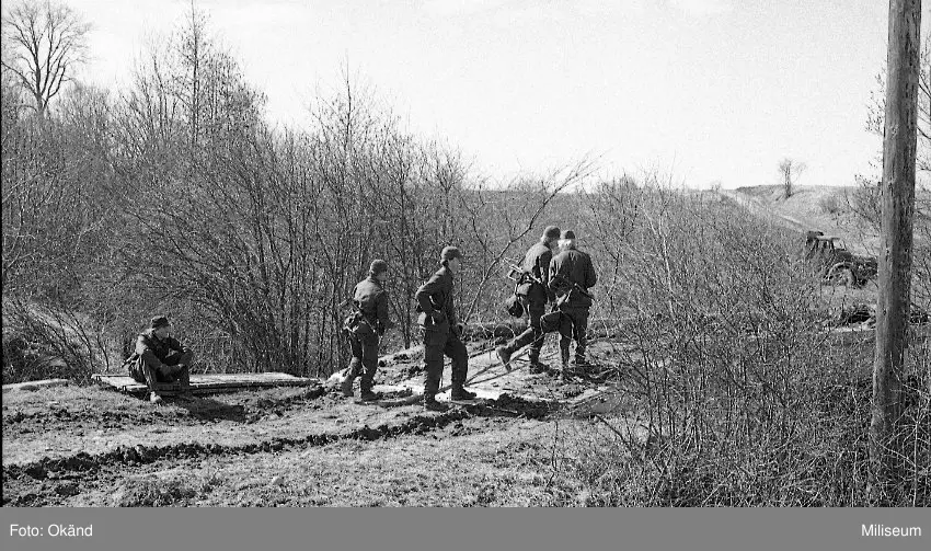 Byggnation av Balkbro 2 (BB 2) "Dubbel-enkel". - Miliseum / DigitaltMuseum