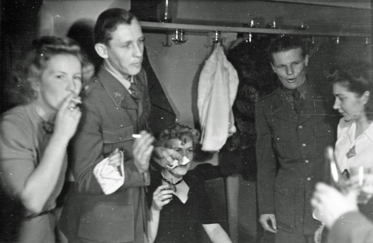 Fest 1940-talet - Garnisonsmuseet Skaraborg / DigitaltMuseum