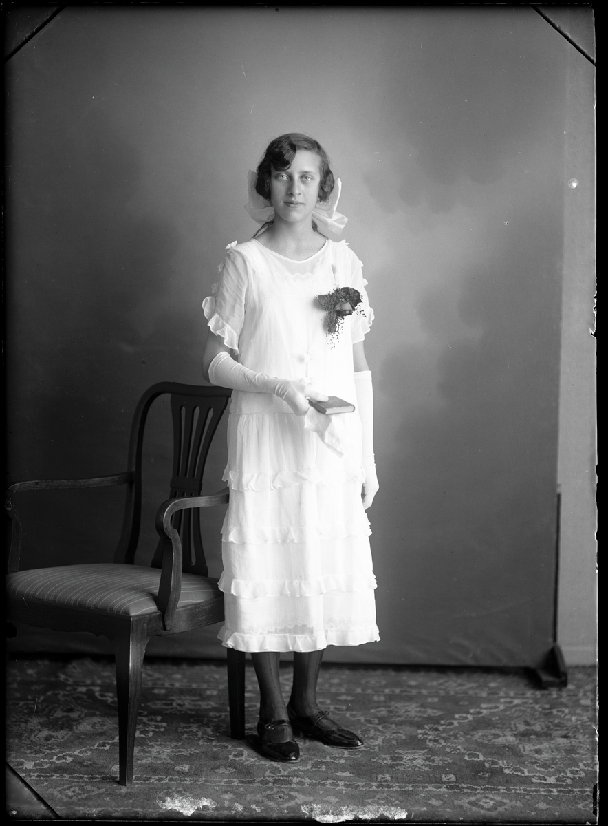 Porträtt, Ruth Falk, Sörstafors. Ur Gustaf Åhmans samling ...