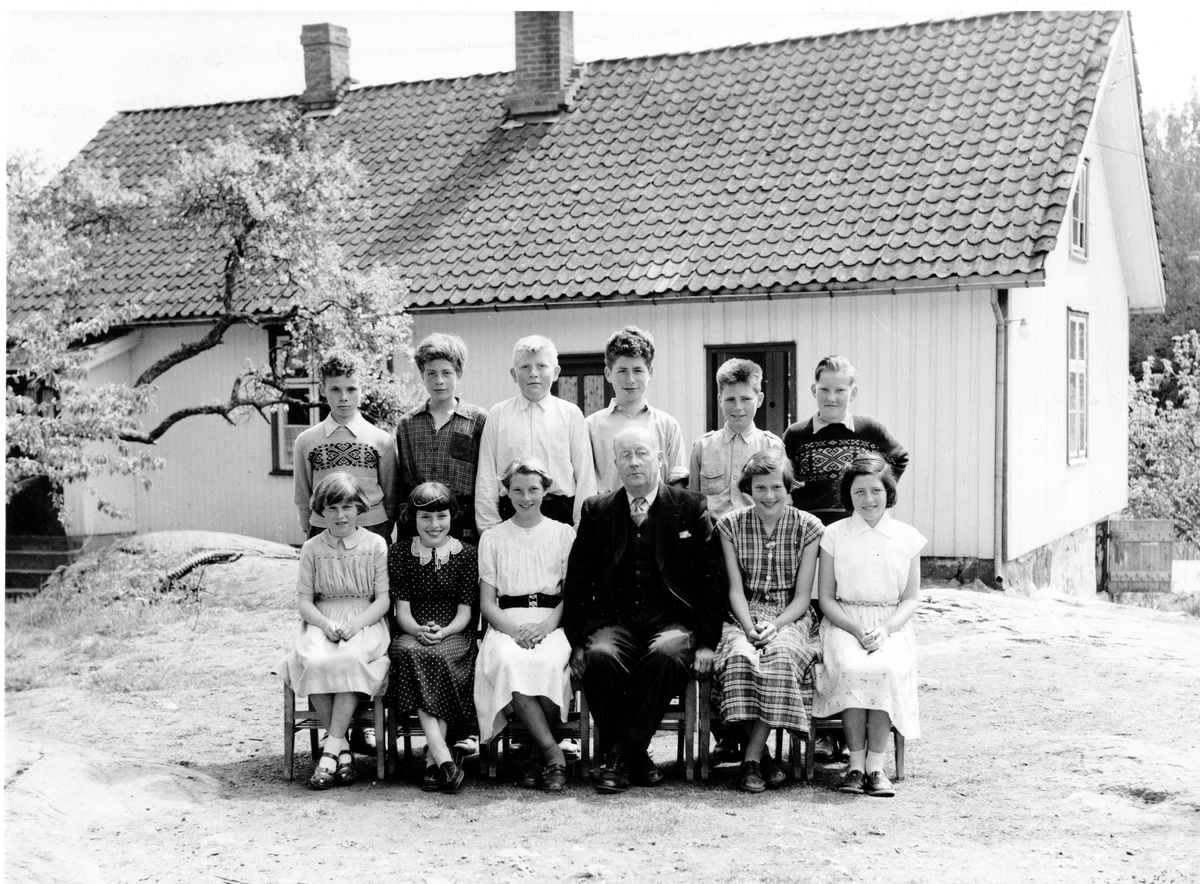 Levang skole. Storskolen. 23.06.1956. Klasseforstander Olav Matson ...