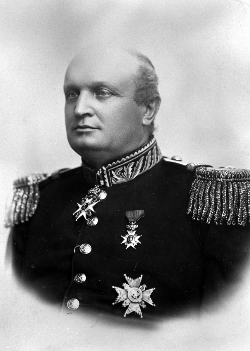 Portrett av general Christian Wilhelm Engel Bredal Olssøn (1844-1915) i ...