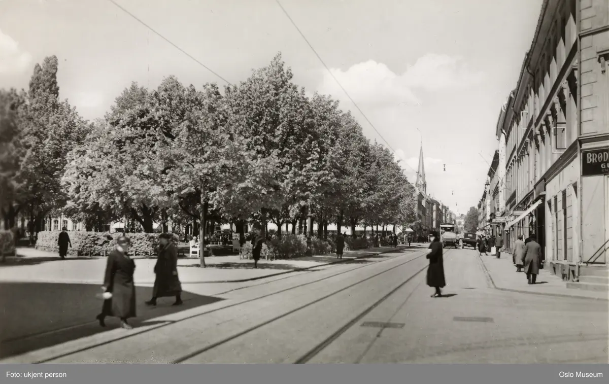 Oslo. Olaf Ryes plass og Thorvald Meyersgate. - Oslo Museum ...