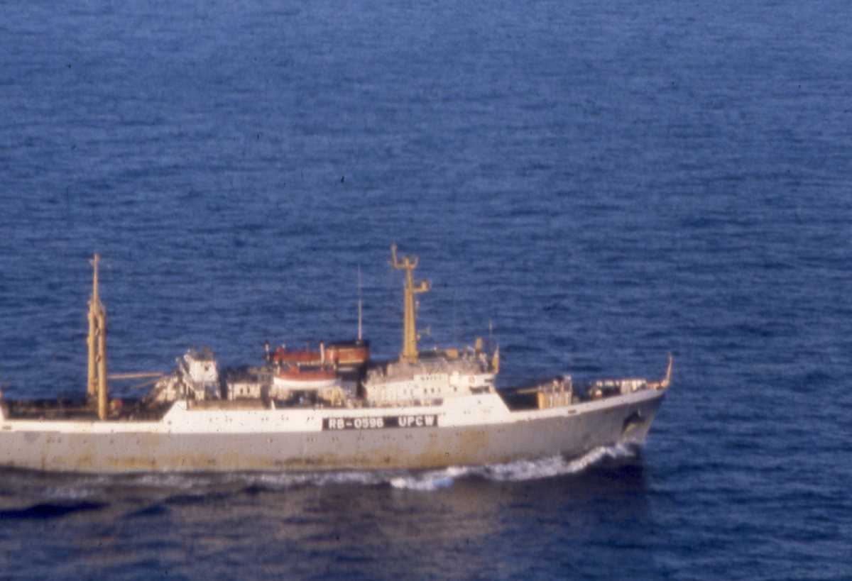 Russisk fartøy av Luchegorsk - klassen med merking RB-0596 UPCW. Tråler ...