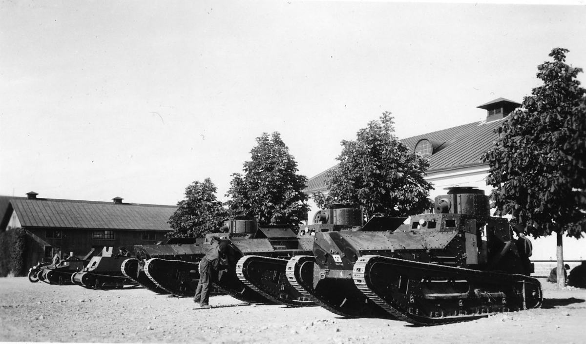 Stridsvagn m/1921-29. Göta Livgarde? - Miliseum / DigitaltMuseum