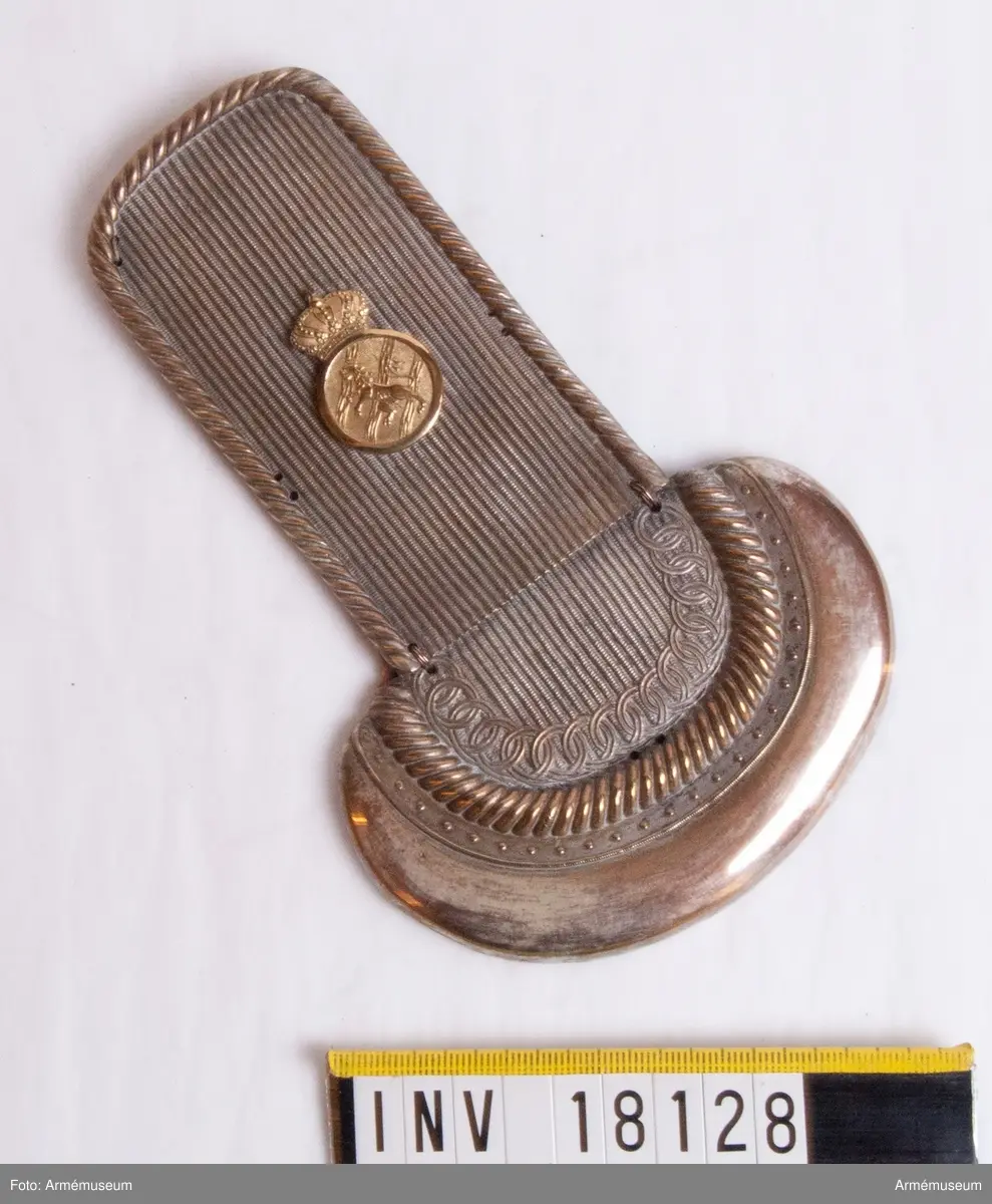 Epålett m/1824 - Armémuseum / DigitaltMuseum