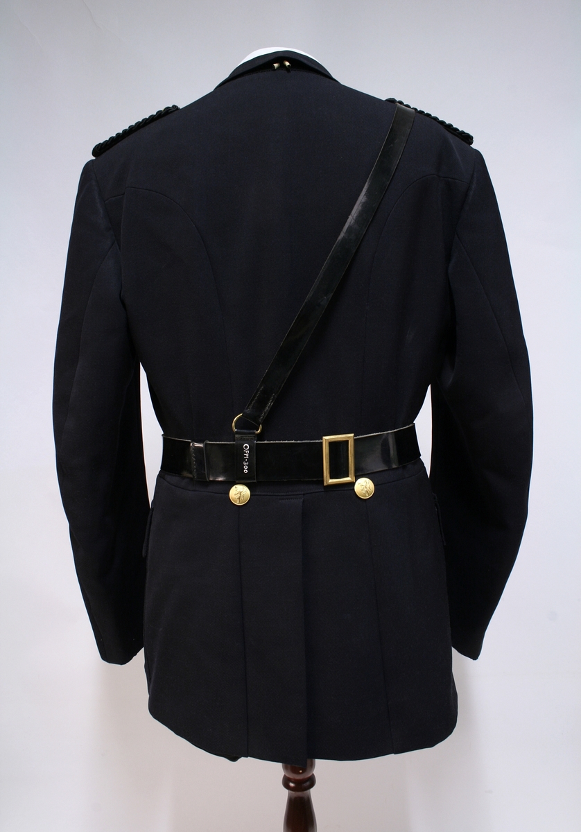 Politiuniform M/1963 - Justismuseet / DigitaltMuseum