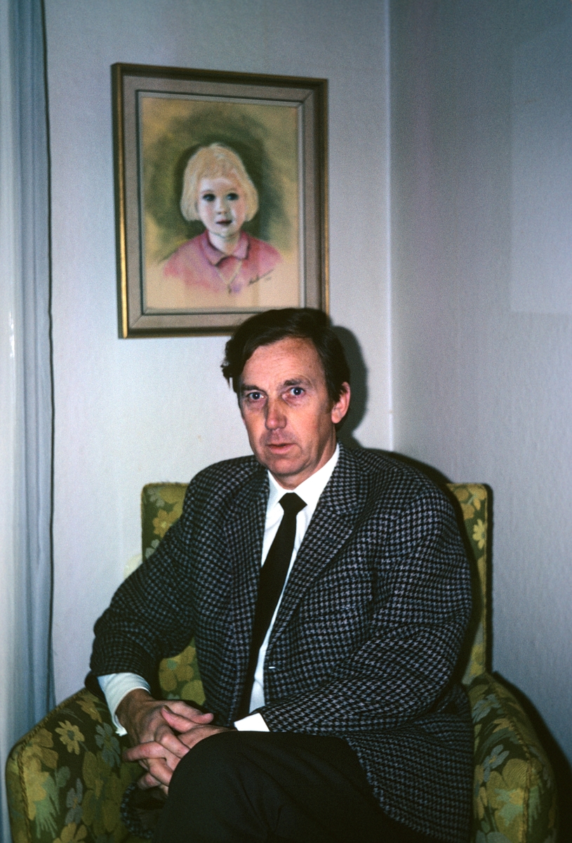 Porträttfotografi av Axel Carleson, chef för Flygvapenmuseum 1977-1989 ...