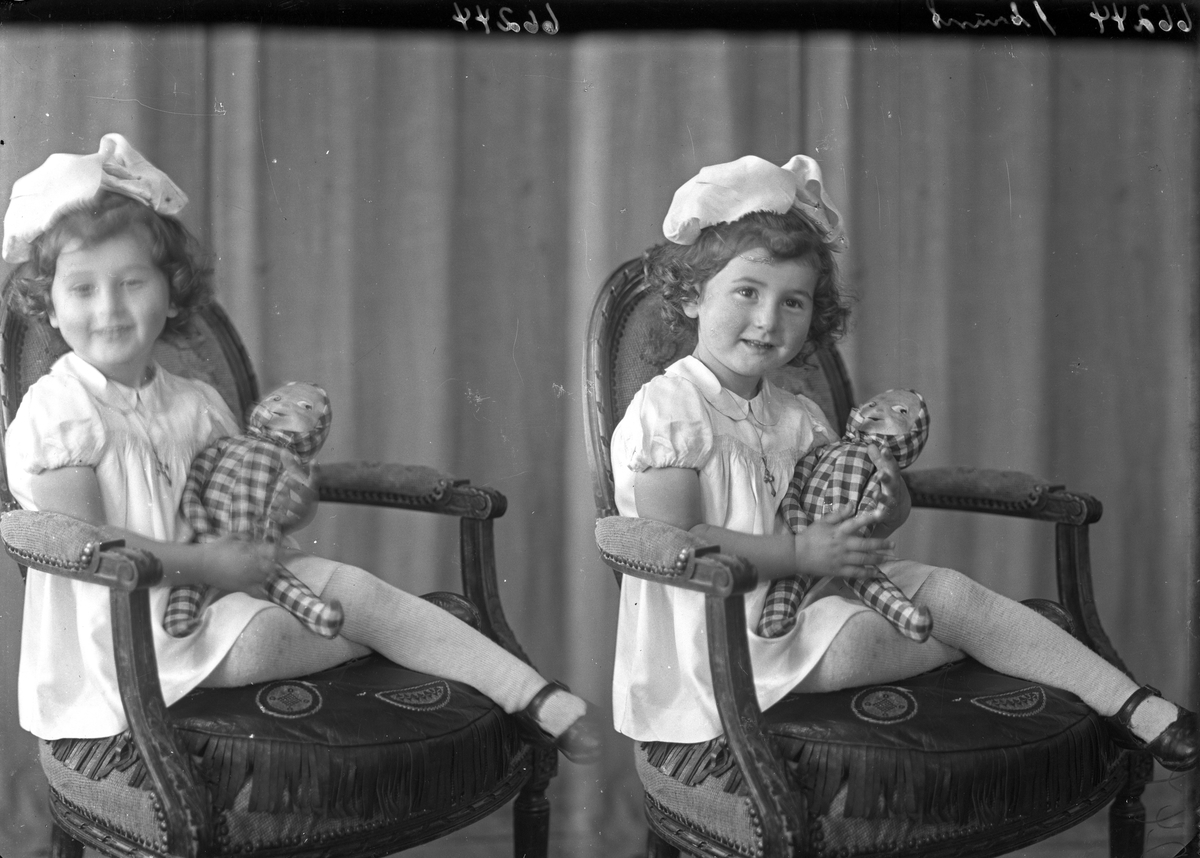 Portrett. Liten pike. Bestilt av Anne Marie Bugge. Flotmyrgt. 153 ...