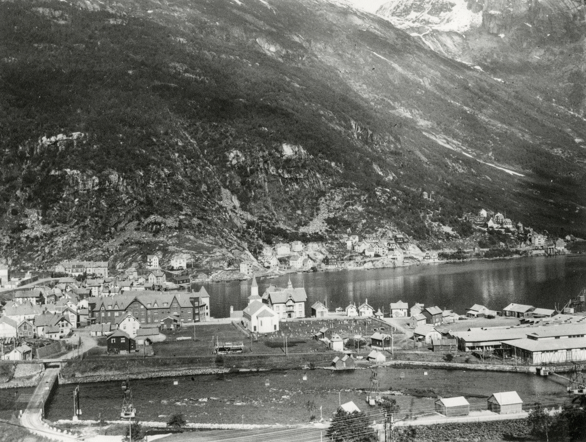 Odda sentrum på 1920-talet. - Kraftmuseet / DigitaltMuseum