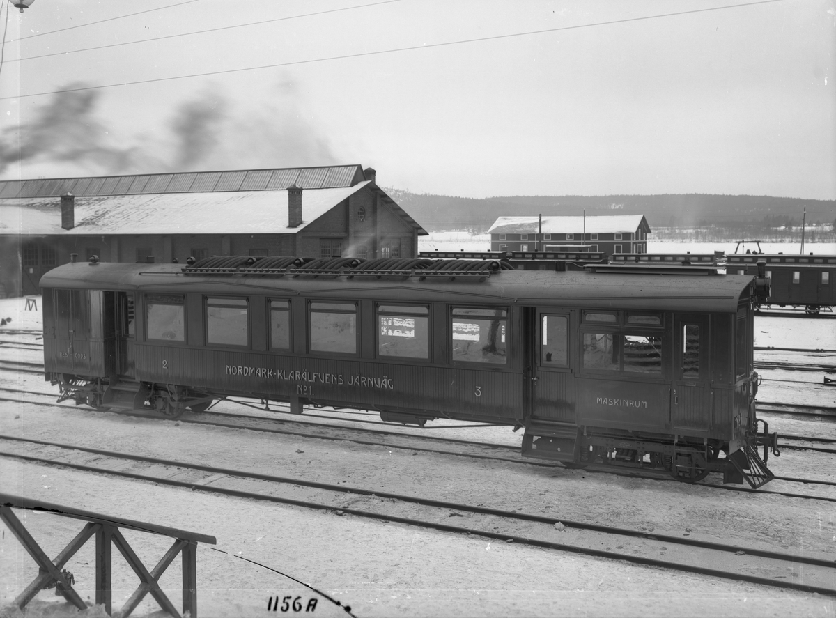 NKlJ bensinelektrisk motorvagn 1 - Järnvägsmuseet / DigitaltMuseum