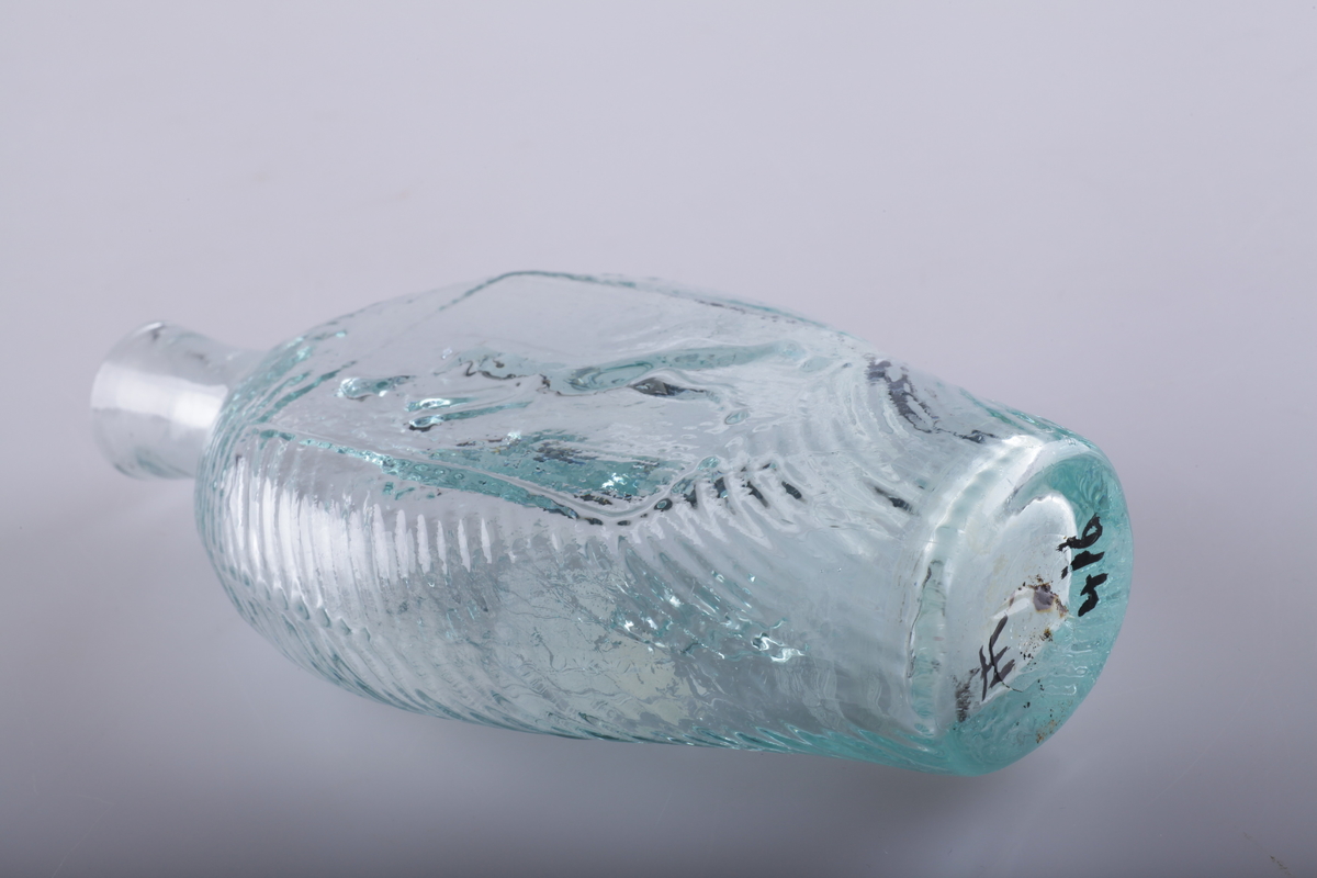 Flaske - Mjøsmuseet / DigitaltMuseum