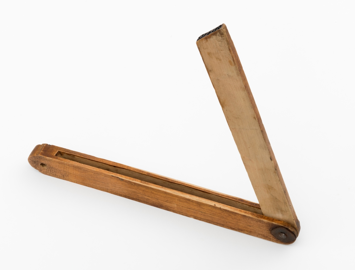 Vinkel - Anno Norsk skogmuseum / DigitaltMuseum