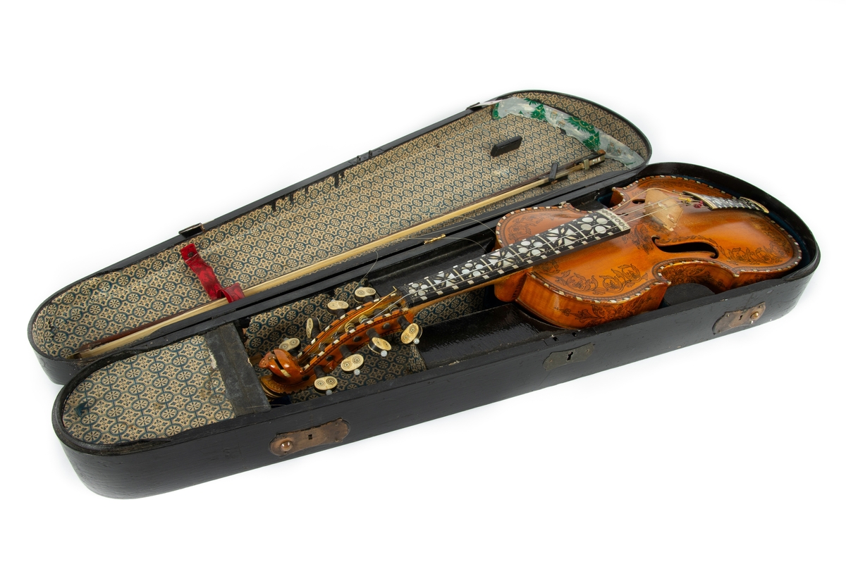 Hardingfele - Valdres Folkemuseum / DigitaltMuseum