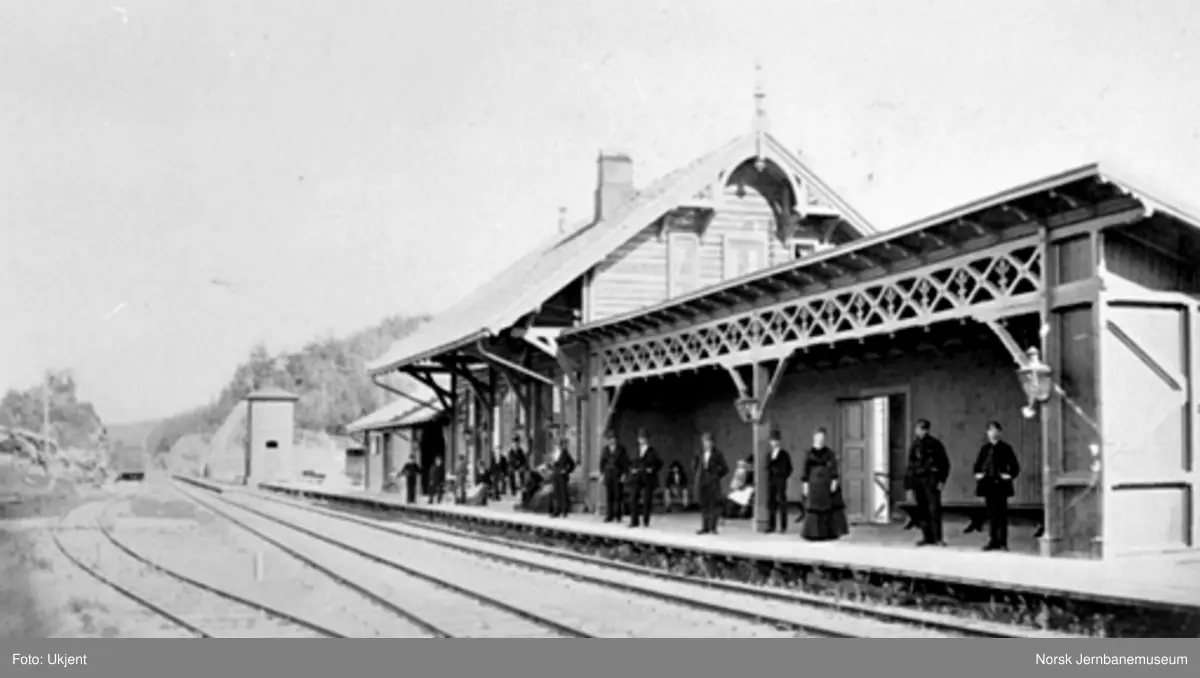 Sandviken stasjon - Norsk Jernbanemuseum / DigitaltMuseum