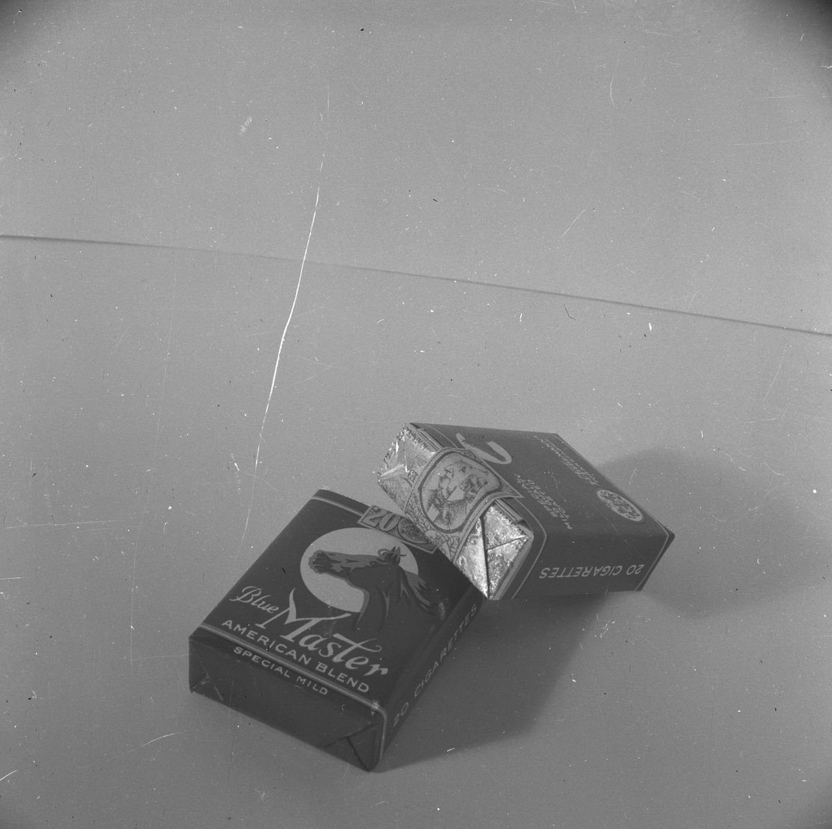 Reklamefoto. Reklame for Blue Master sigaretter. - Stiftelsen Norsk ...