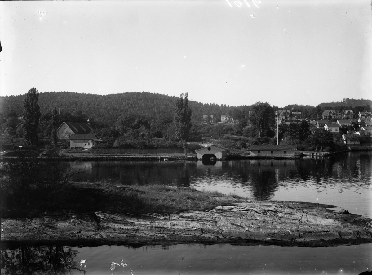 Landskapsbilde. Stathelle fra Gjermundsholmen (Croftholmen) ant ...