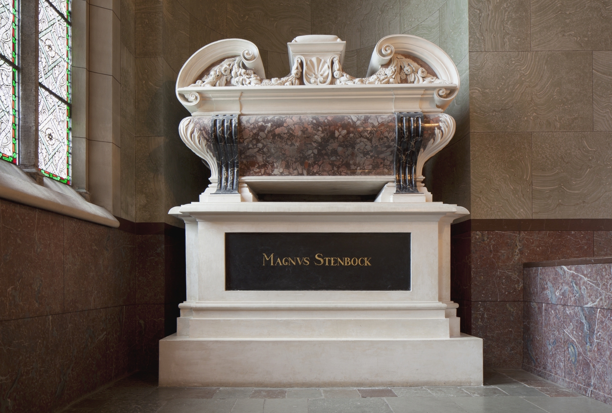 Gravmonument över Magnus Stenbock (död 1717) i det Oxenstiernska koret ...