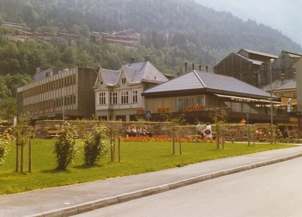Odda sentrum med delar av Almerkeparken -#N# Kraftmuseet /#N ...