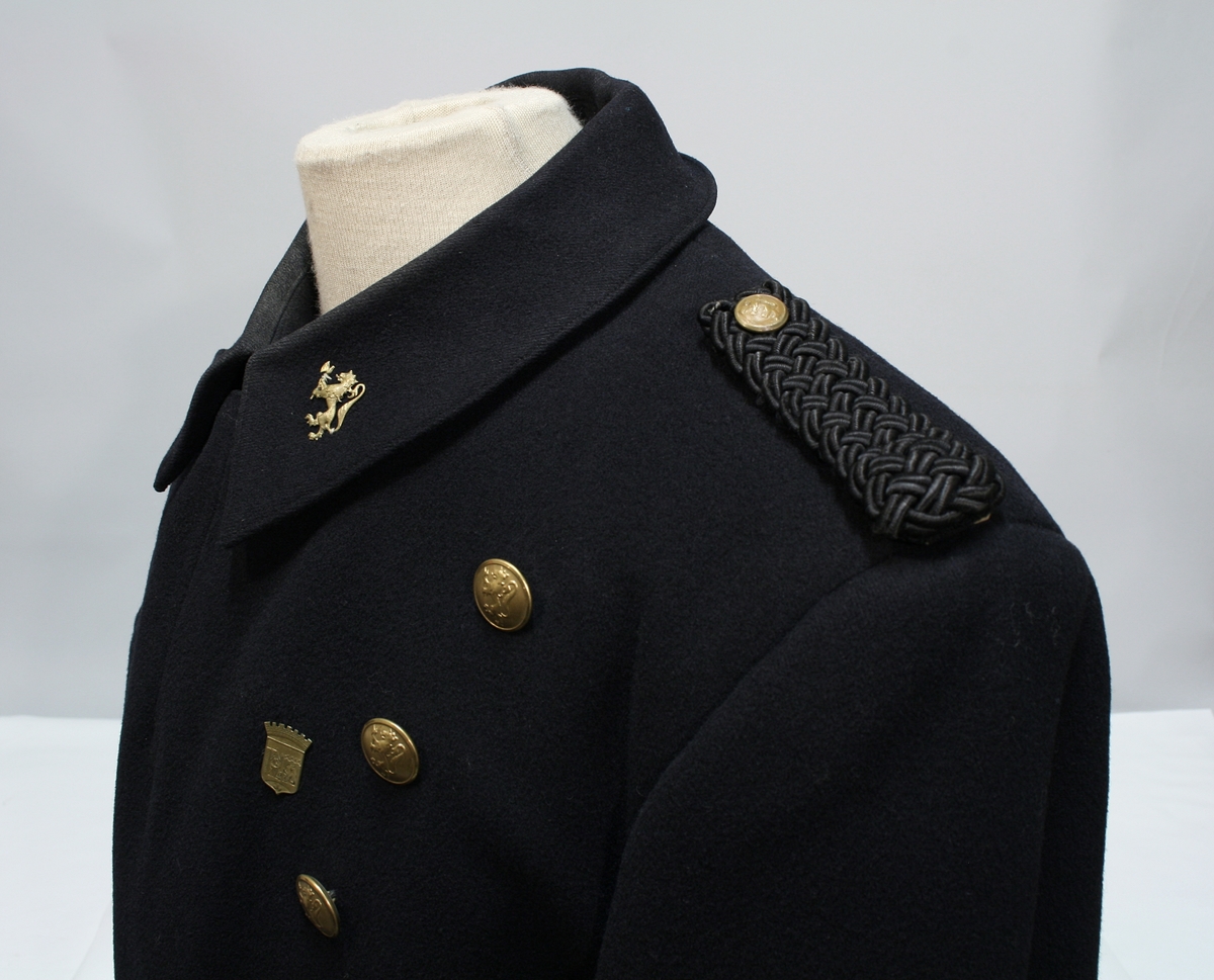 Politiuniform M/1935 - Justismuseet / DigitaltMuseum