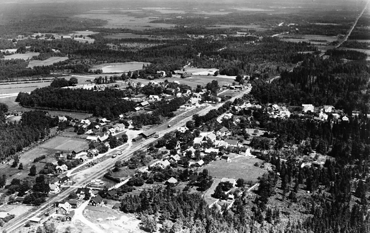 Liatorp är en tätort i Älmhults kommun. Liatorp är belägen vid södra ...