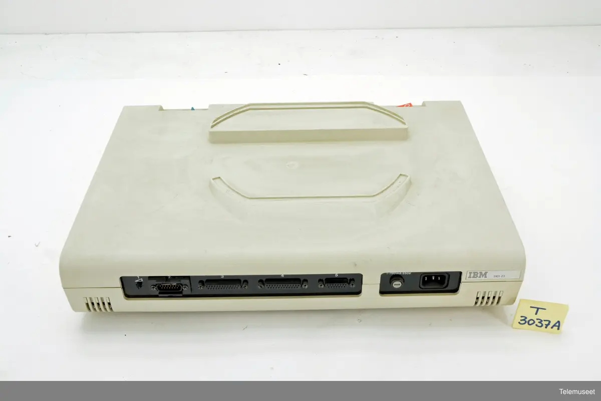 Datautstyr - Norsk Teknisk Museum / DigitaltMuseum